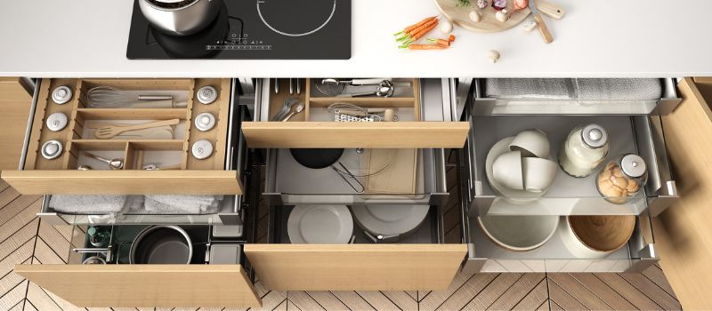 Easy Ideas To Declutter & Organize Your Kitchen Drawers | declutterbuzz.com